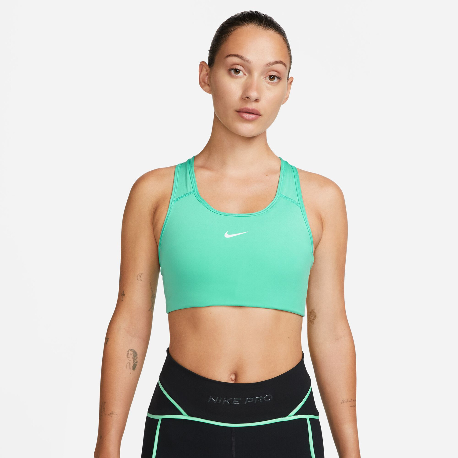 Brassière Nike vert sur Foot.fr