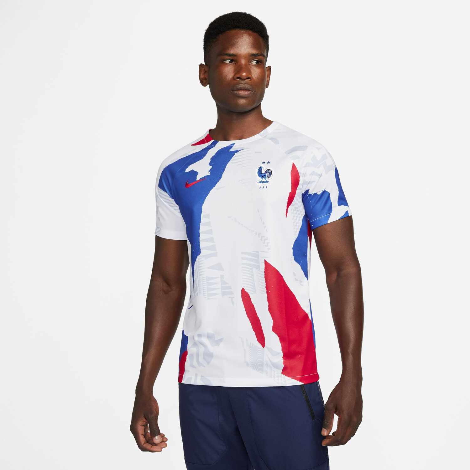 Maillot avant match Equipe de France graphic 2022 sur Foot.fr