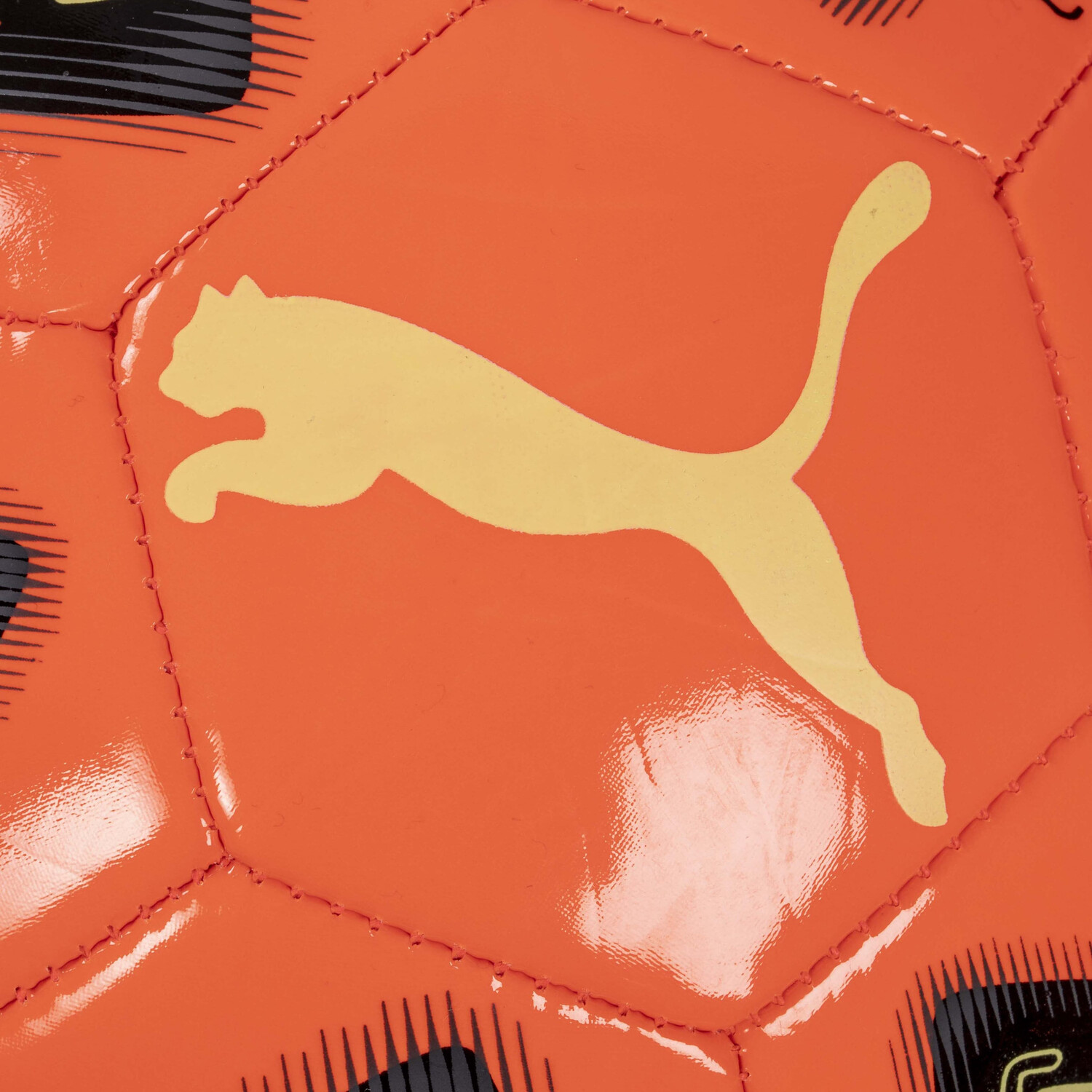 Ballon Puma Prestball orange noir sur Foot.fr