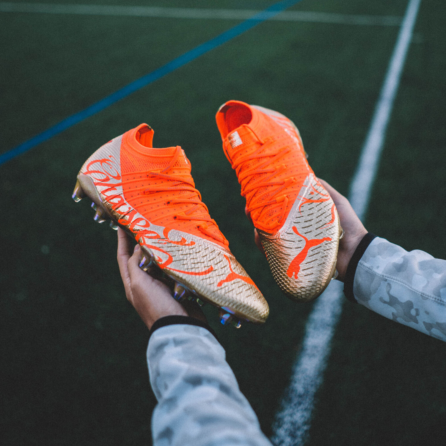 Puma Future Ultimate 1.4 Neymar FG/AG rouge or EDITION LIMITEE sur Foot.fr