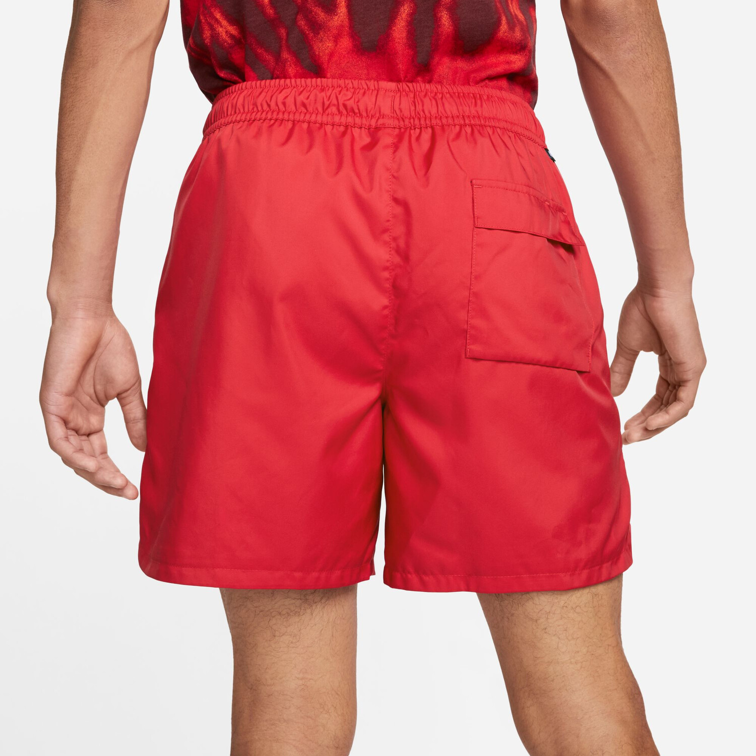 Short Nike Club Flow rouge sur Foot.fr