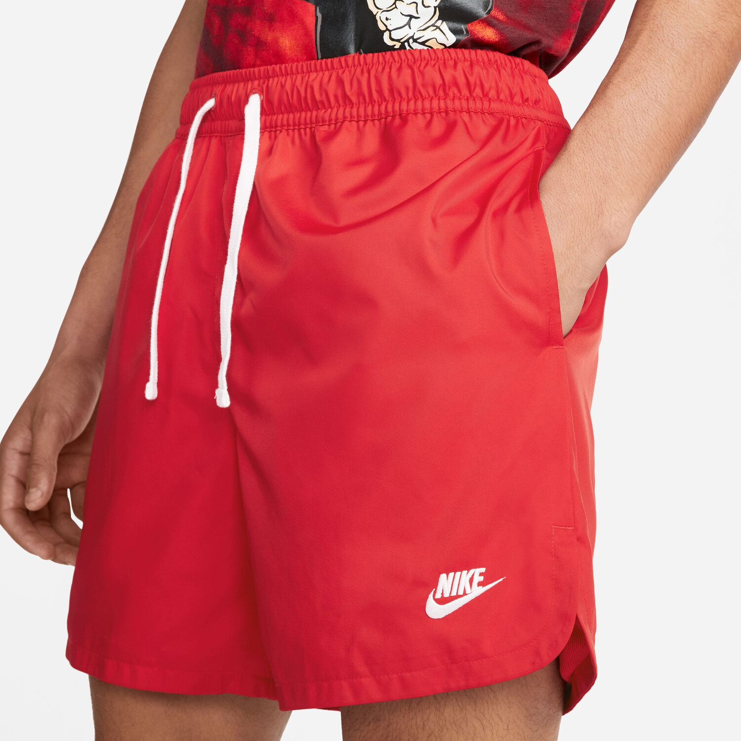 Short Nike Club Flow rouge sur Foot.fr