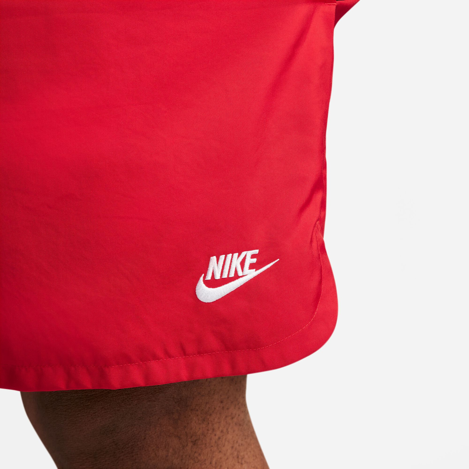 Short Nike Club Flow rouge sur Foot.fr