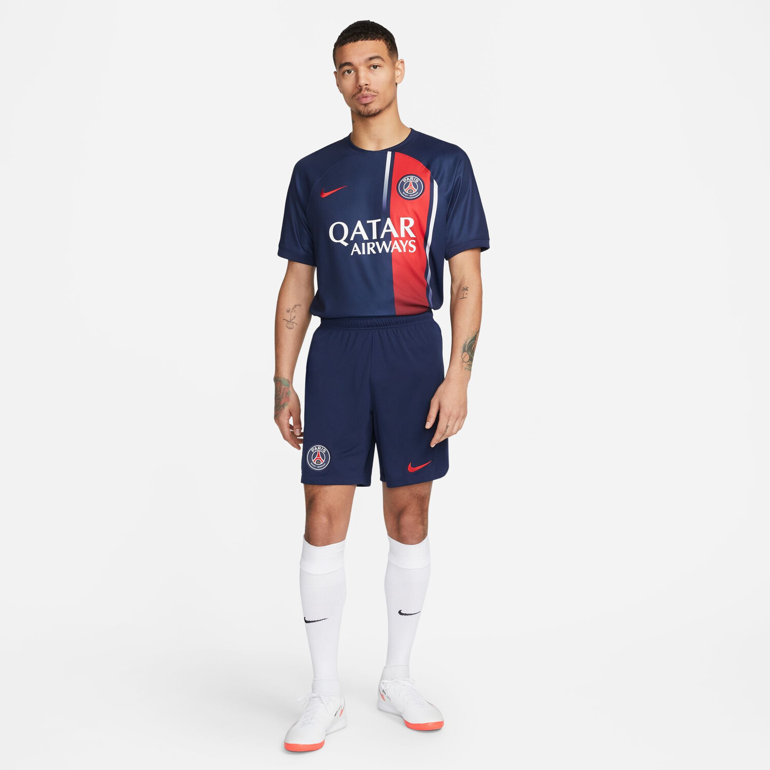 Short PSG domicile 2023/24 sur Foot.fr