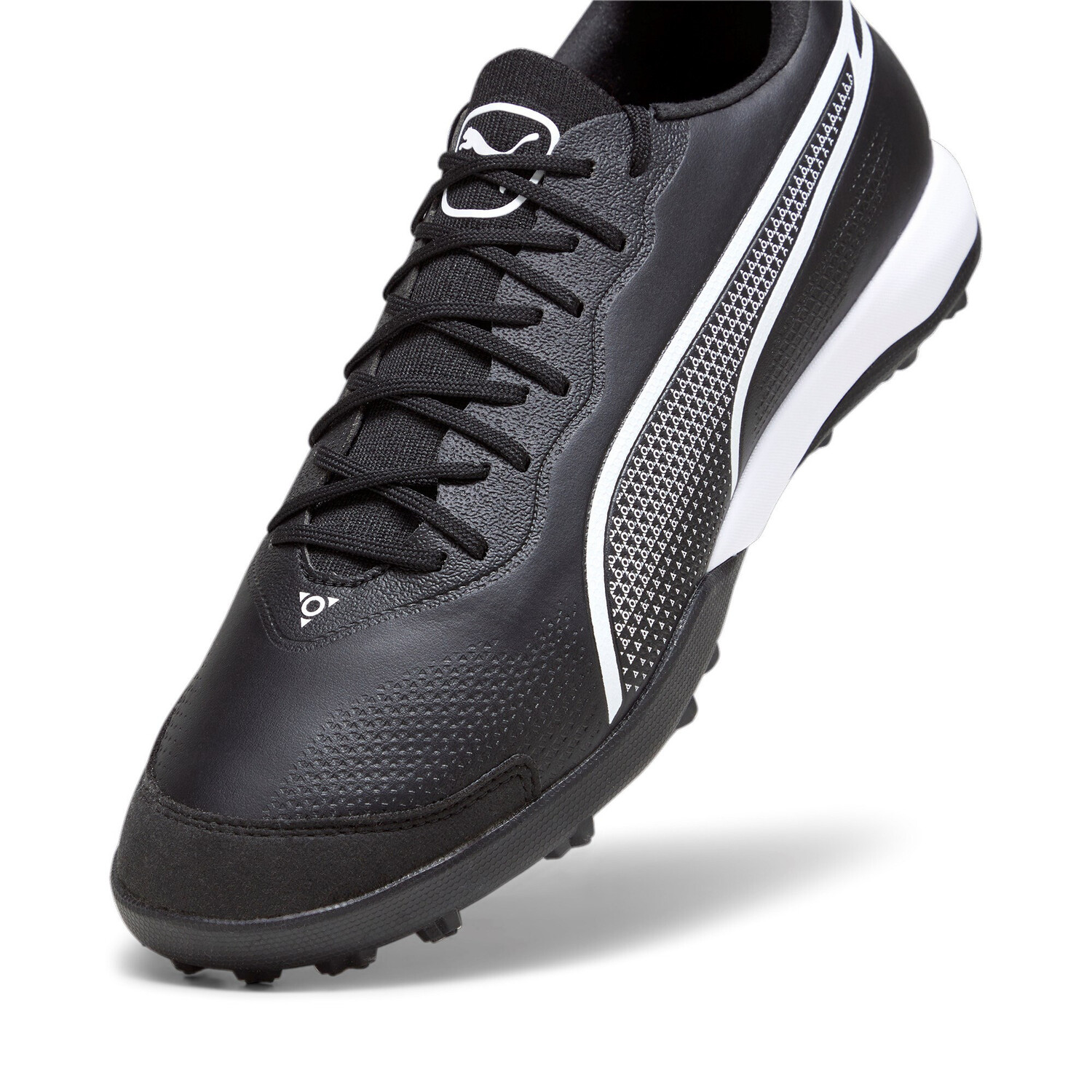 Puma King Pro Turf noir blanc sur Foot.fr