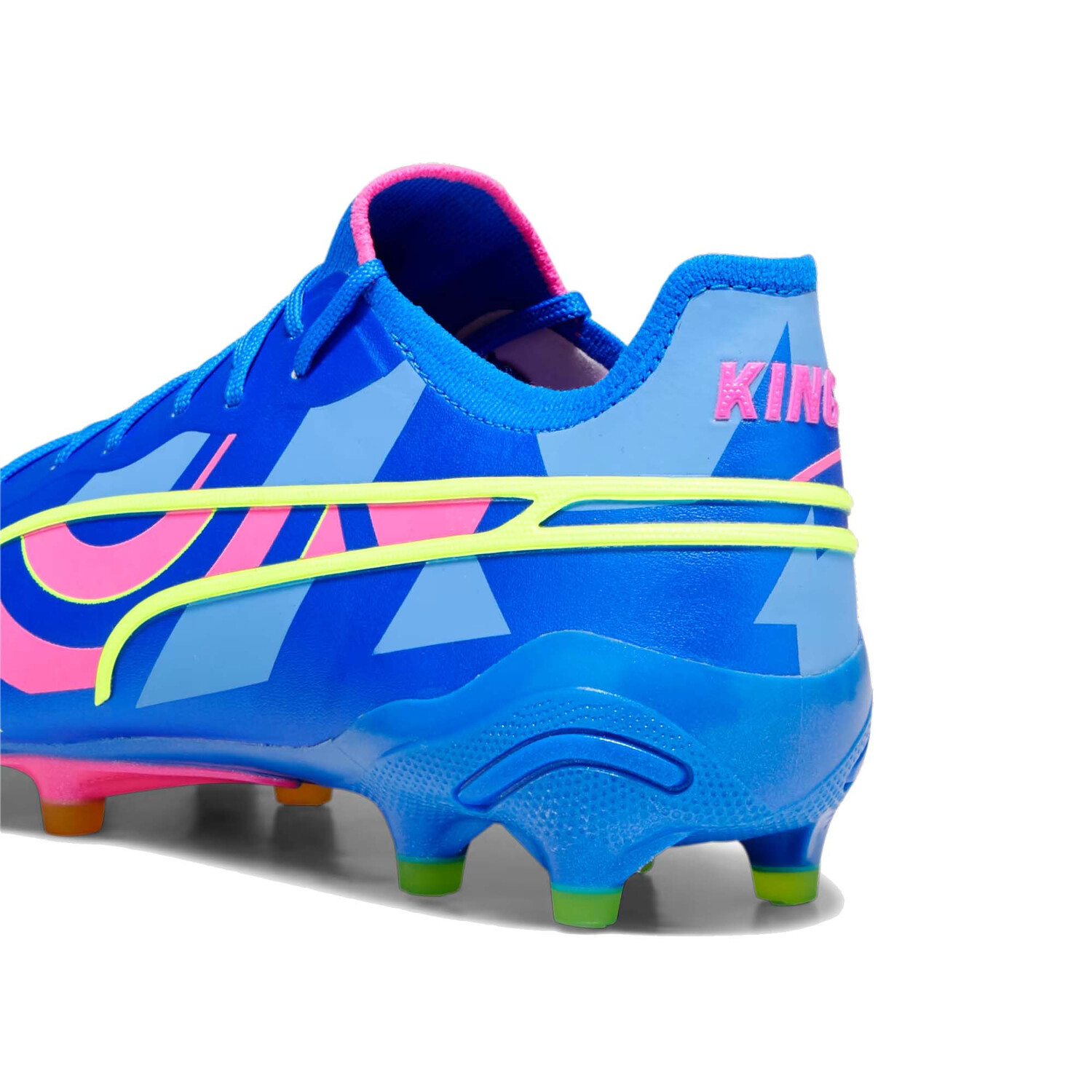 Puma King Ultimate Energy FG bleu sur Foot.fr