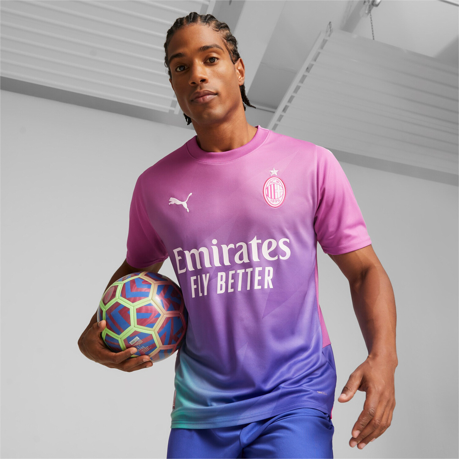 Maillot Milan AC third 2023/24 sur Foot.fr Maillot Milan AC third 2023/24 sur Foot.fr