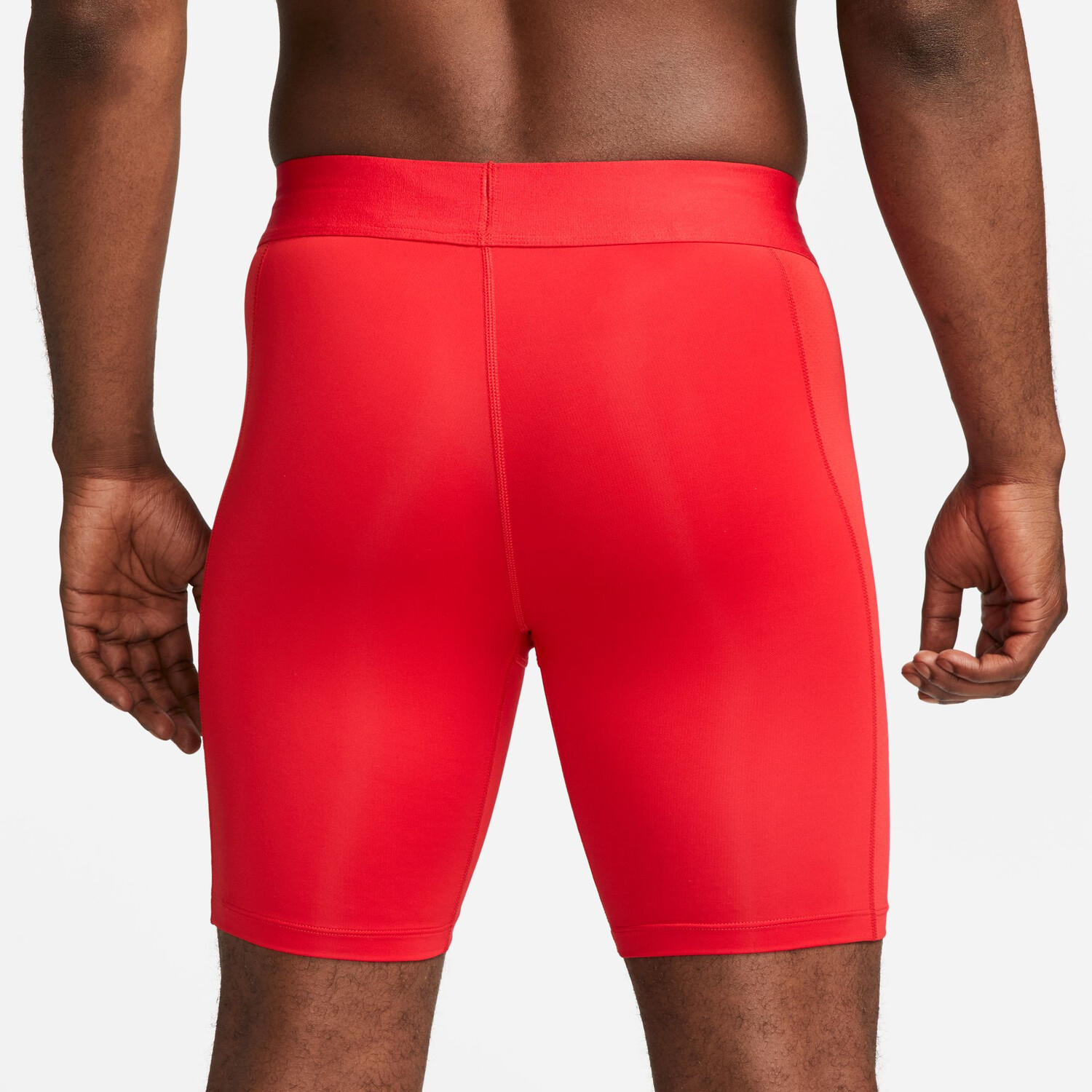 Sous-short Nike Pro Strike rouge sur Foot.fr