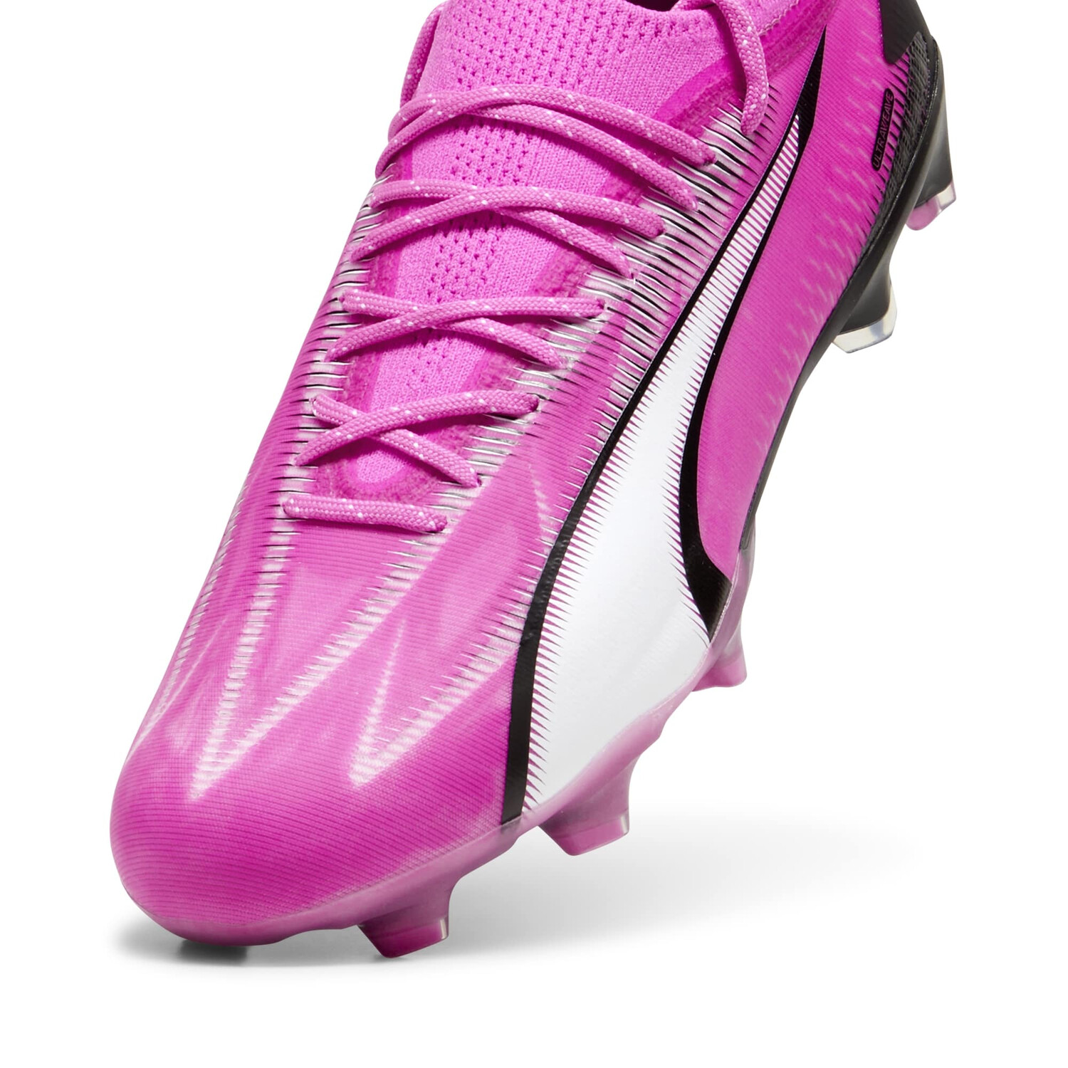 Puma Ultra Ultimate FG/AG rose noir sur Foot.fr