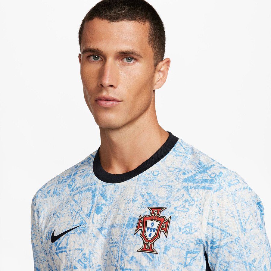 Maillot Portugal extérieur Authentique 2024 sur Foot.fr Maillot Portugal extérieur Authentique 2024 sur Foot.fr