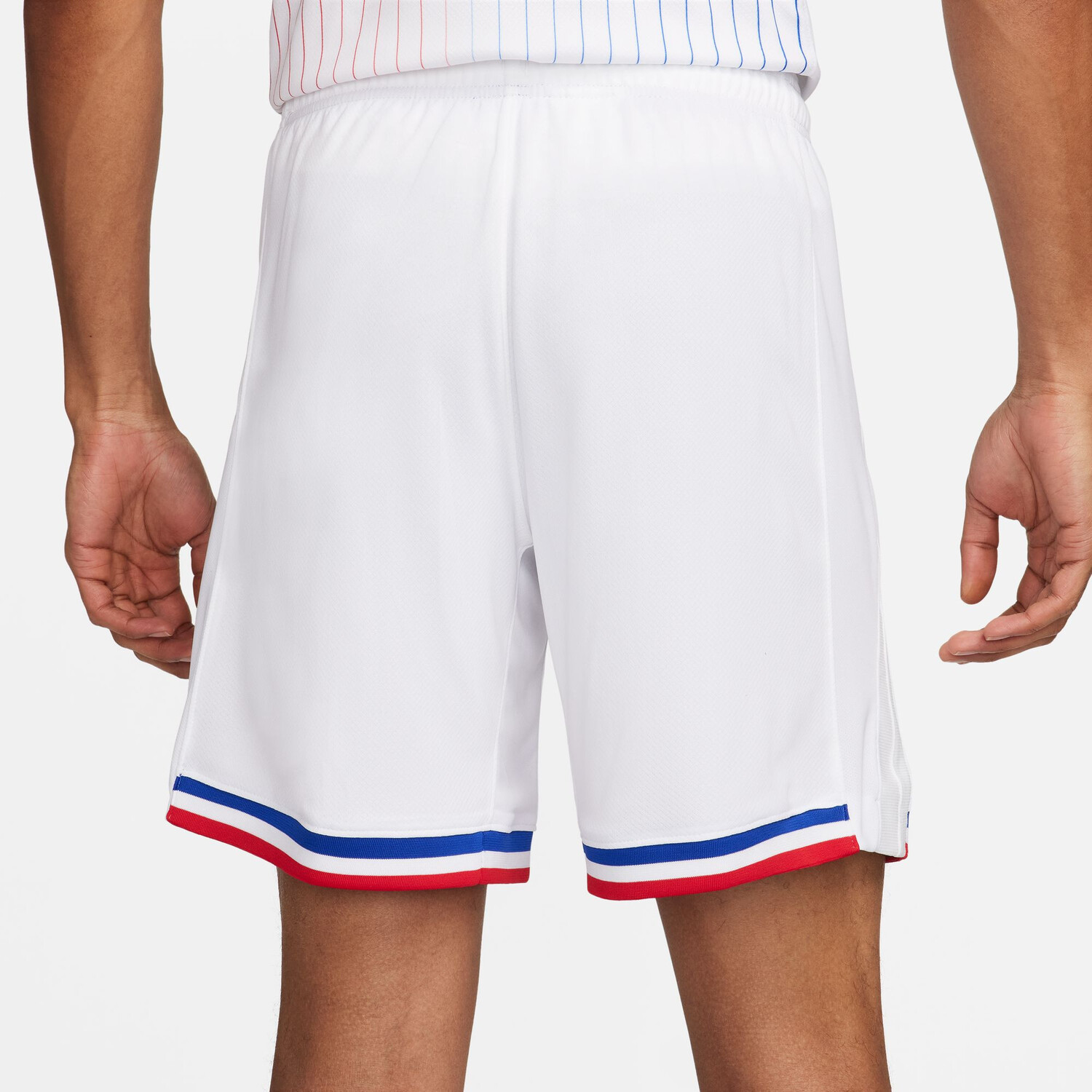Short Equipe de France domicile 2024 sur Foot.fr