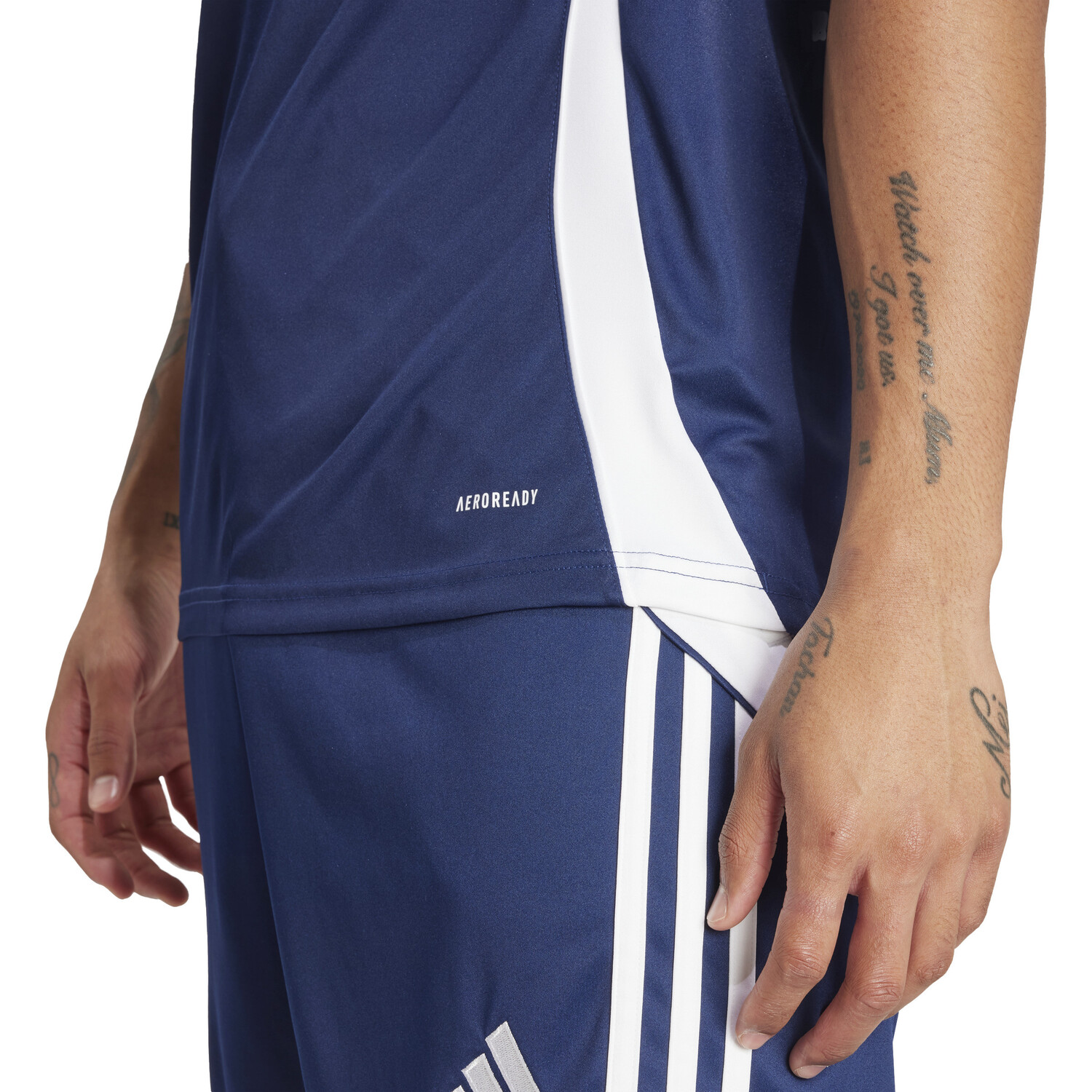Maillot entraînement adidas Tiro24 bleu foncé sur Foot.fr