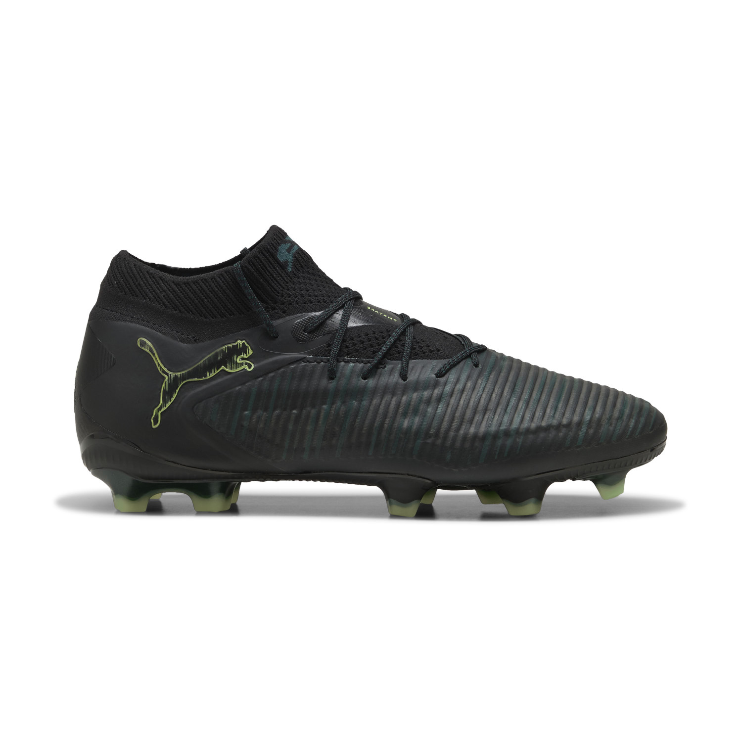 Puma Future 8 Ultimate FG noir jaune sur Foot.fr