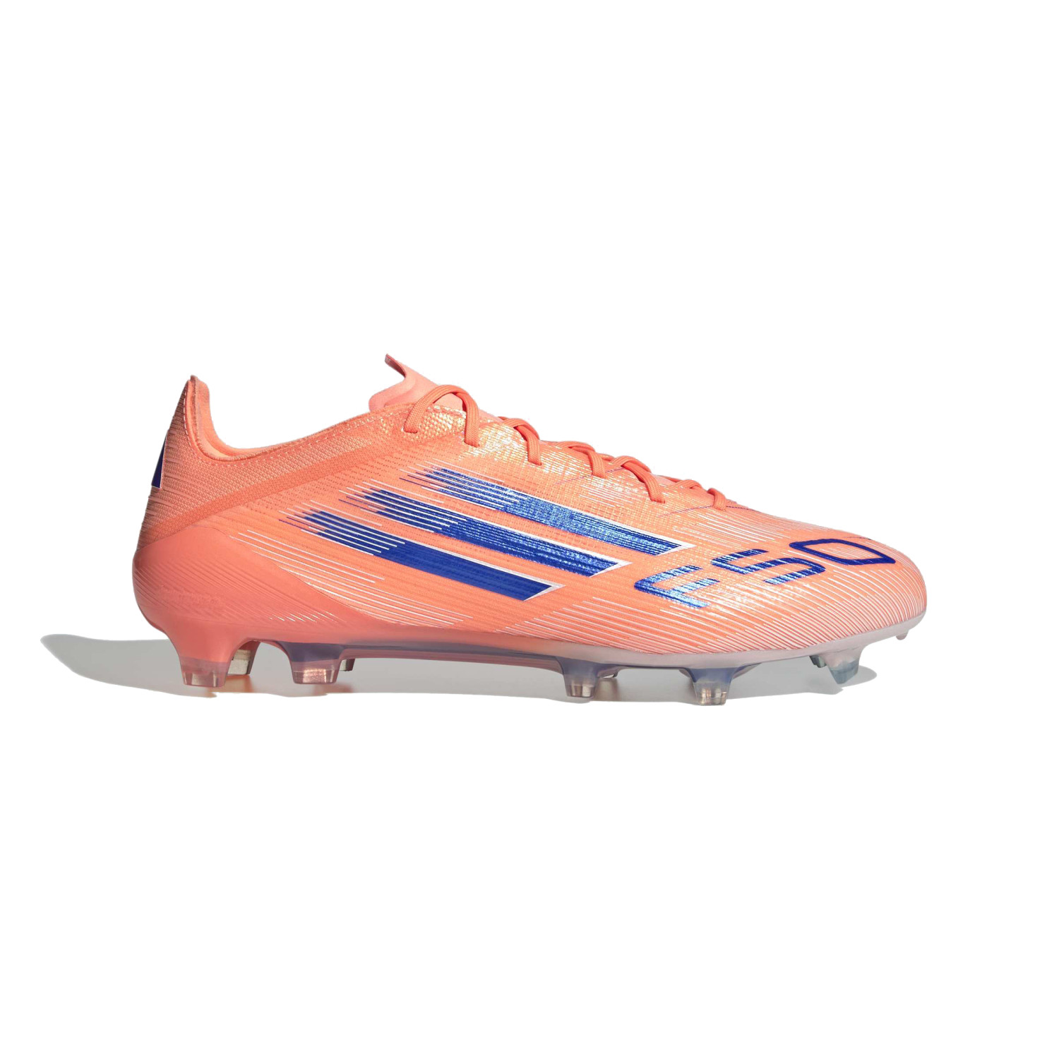 Crampons adidas F50 | Le Retour de la Chaussure de Foot Iconique - Foot.fr