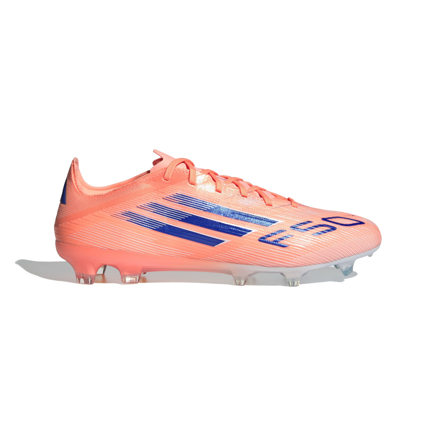 Crampons adidas F50 | Le Retour de la Chaussure de Foot Iconique - Foot.fr