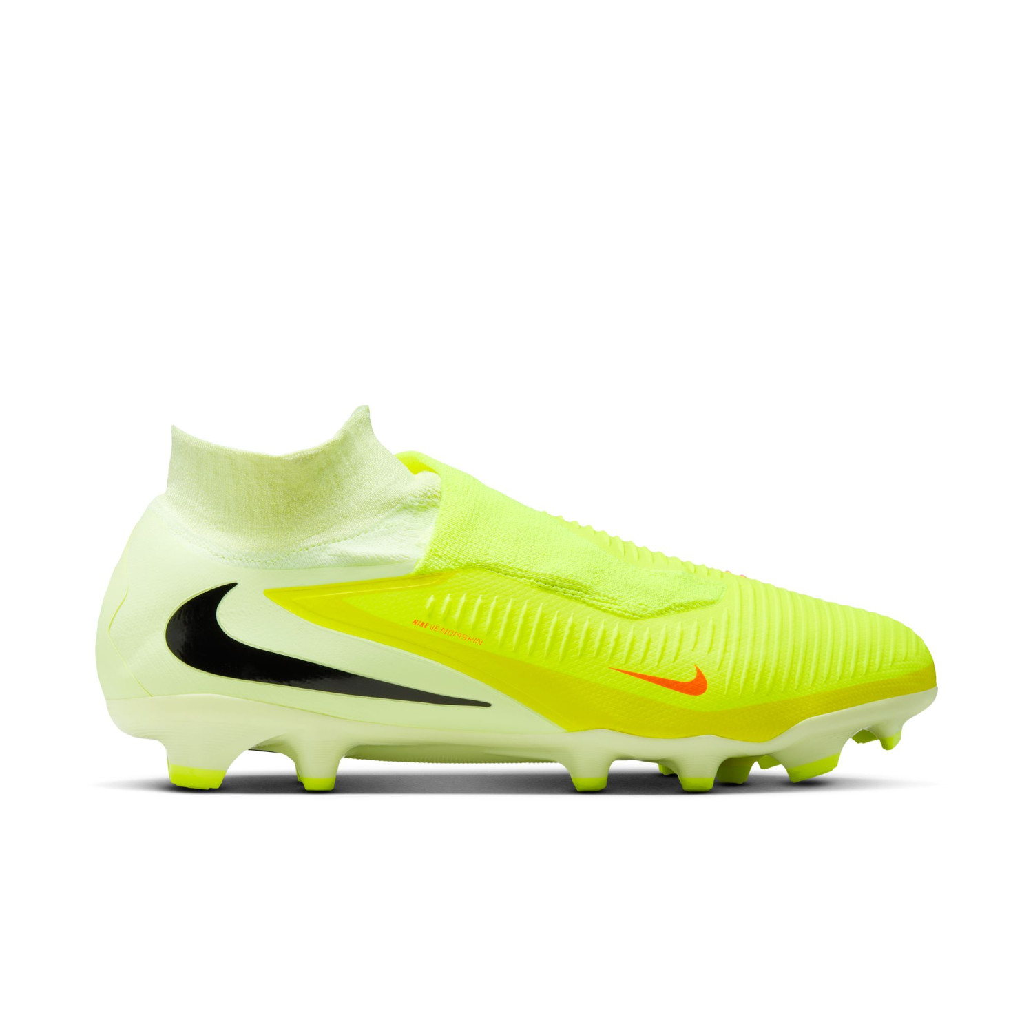 Crampons Nike Phantom - Foot.fr