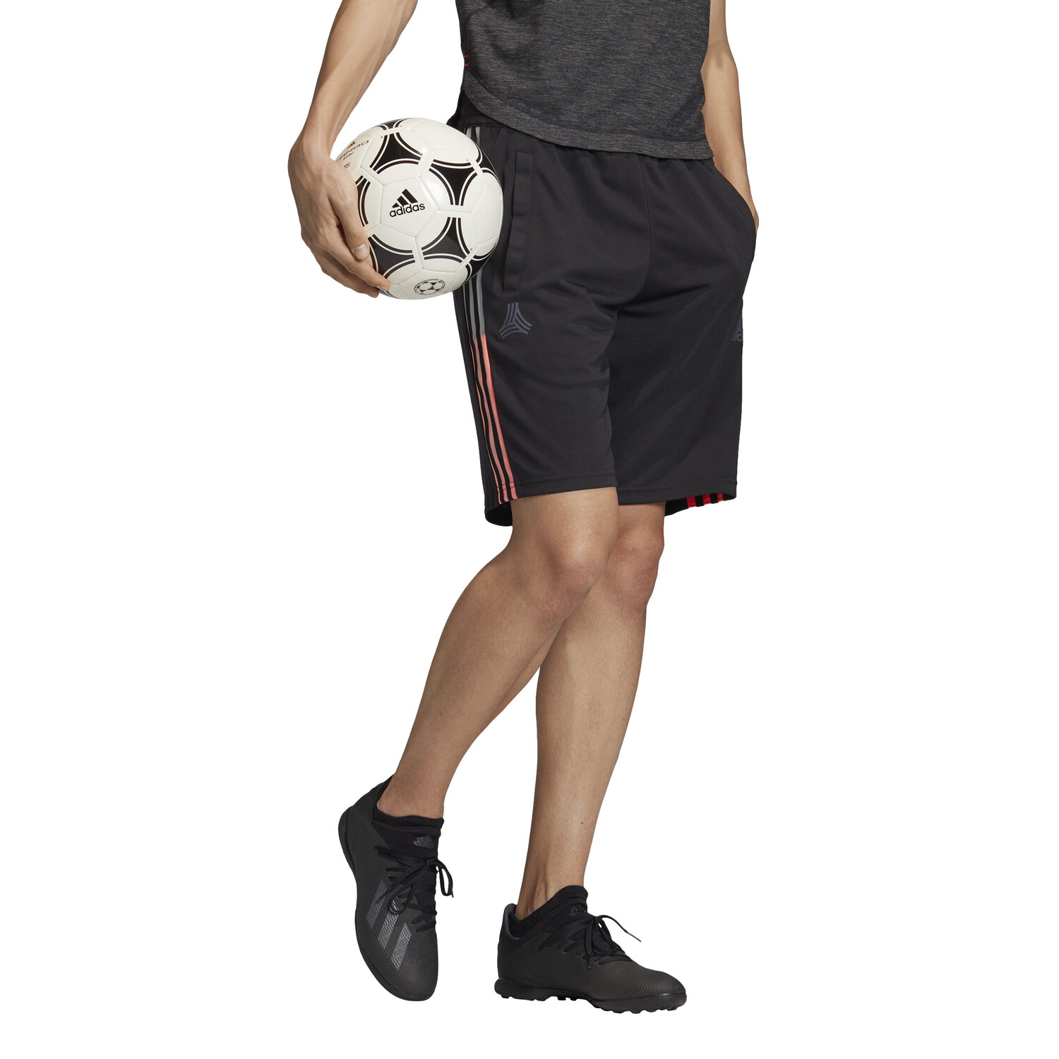 Short entraînement adidas Tango noir rose sur Foot.fr