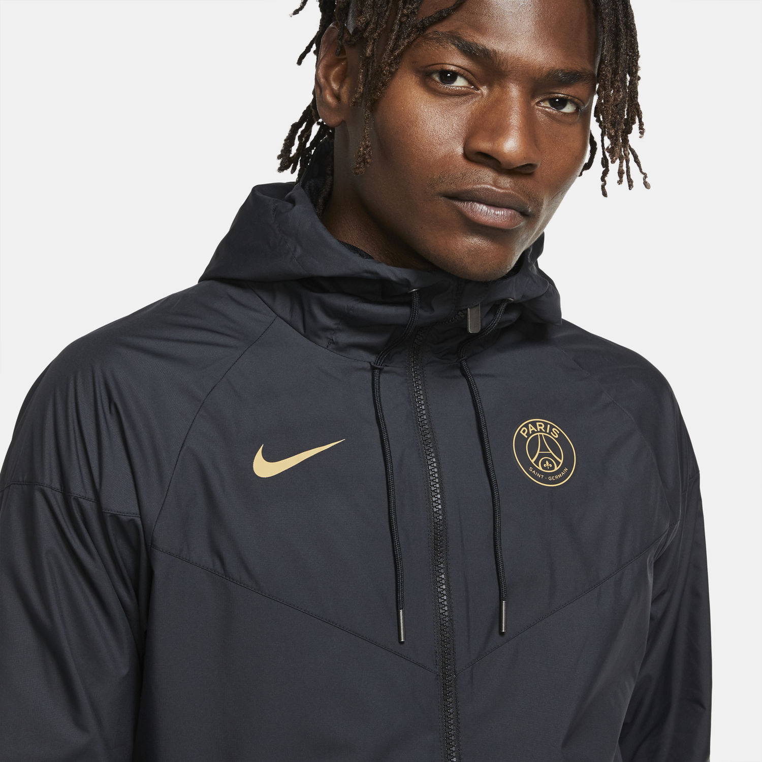 Coupe vent PSG 50ème anniversaire noir or 2020/21 sur Foot.fr