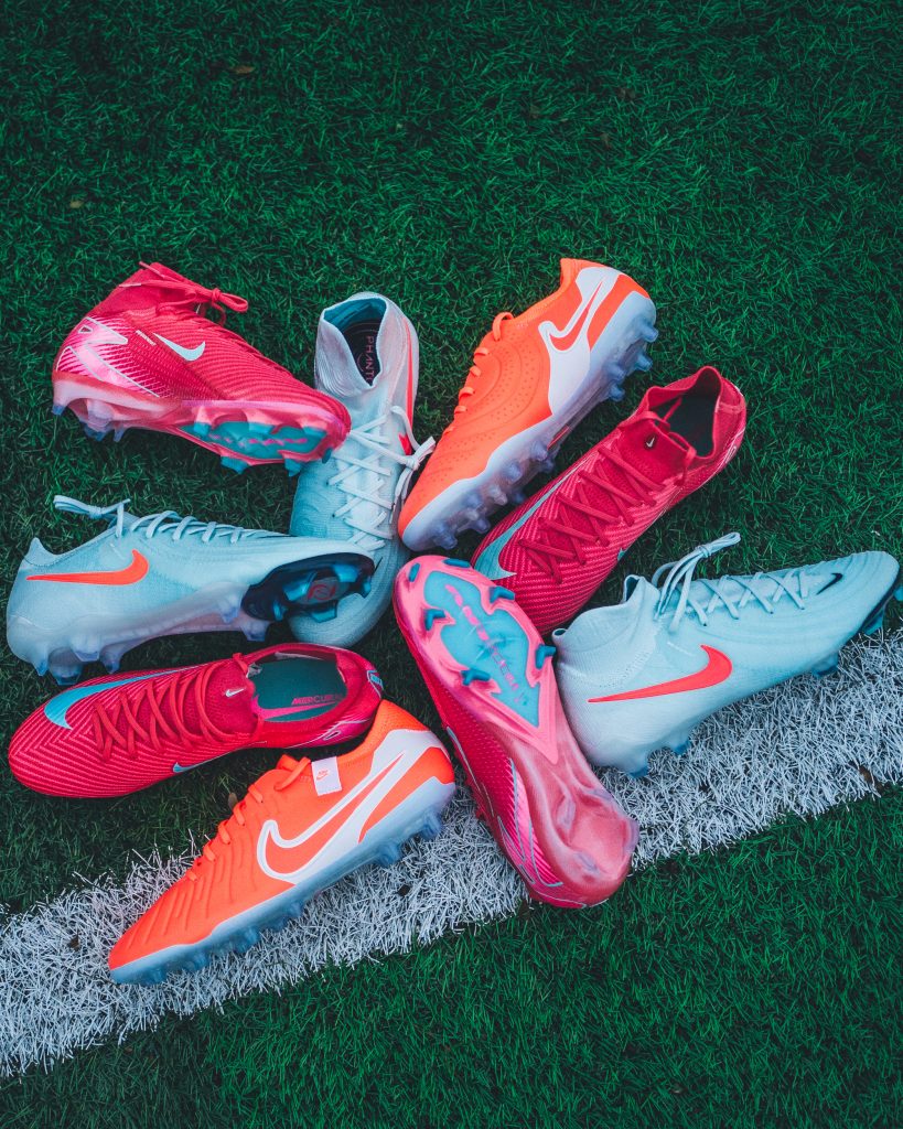Nike lance son nouveau pack de crampons "Mad Energy" : un mélange de ...
